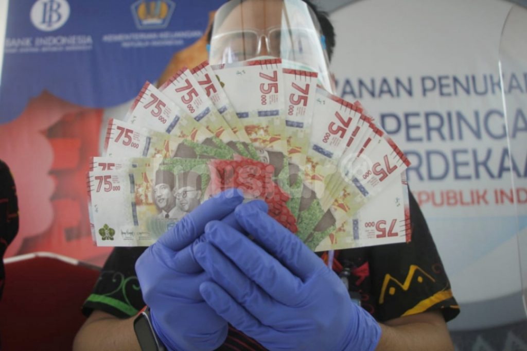 FOTO : Uang Pecahan Rp 75 Ribu Mulai Beredar di Makassar | Linisiar.id